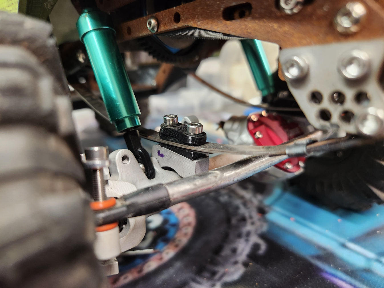 Vanquish HD44 Front Leaf Mounts – Merchant Metal Fab